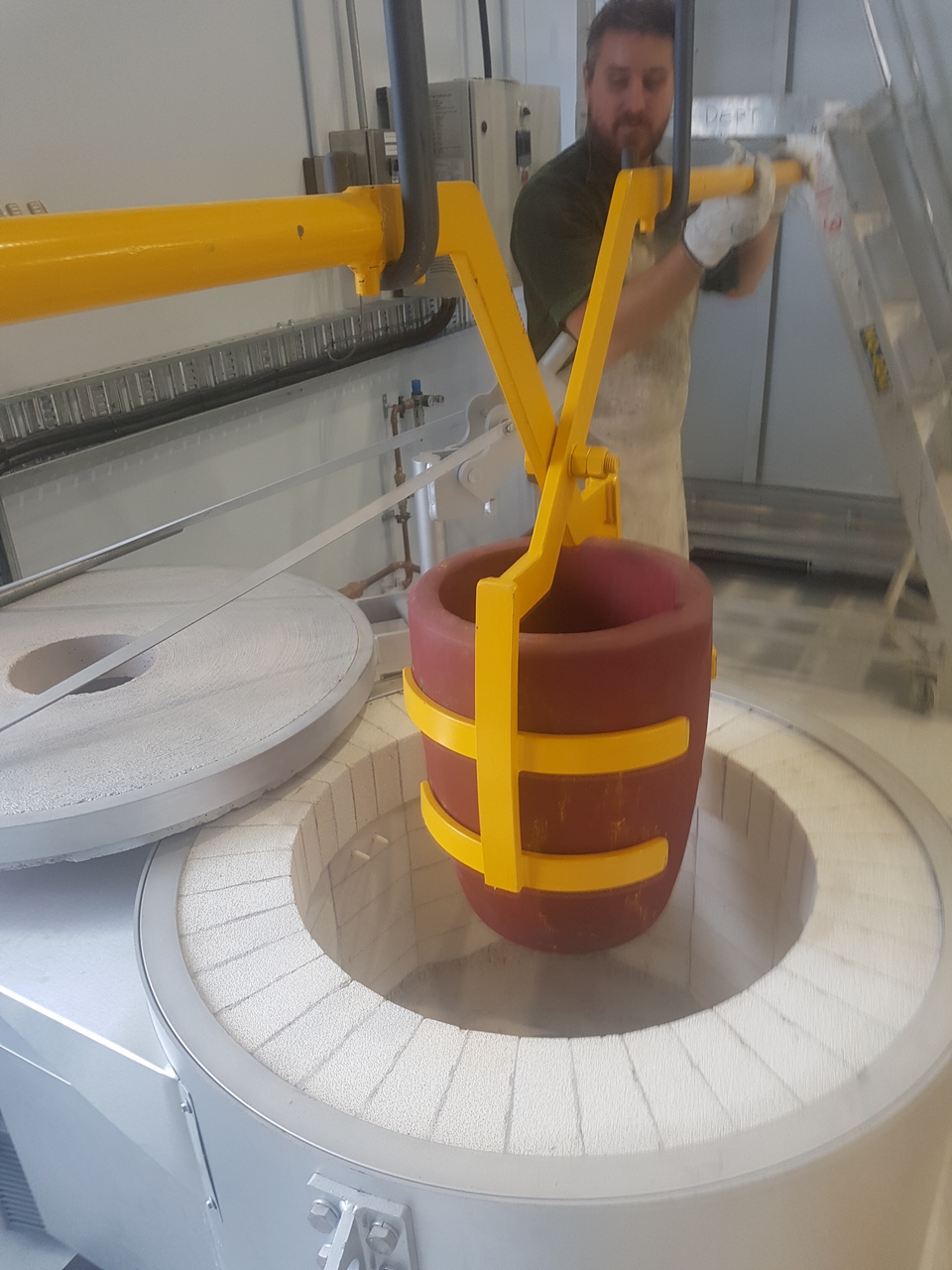 Crucible Furnace // Tetlow Kilns & Furnaces