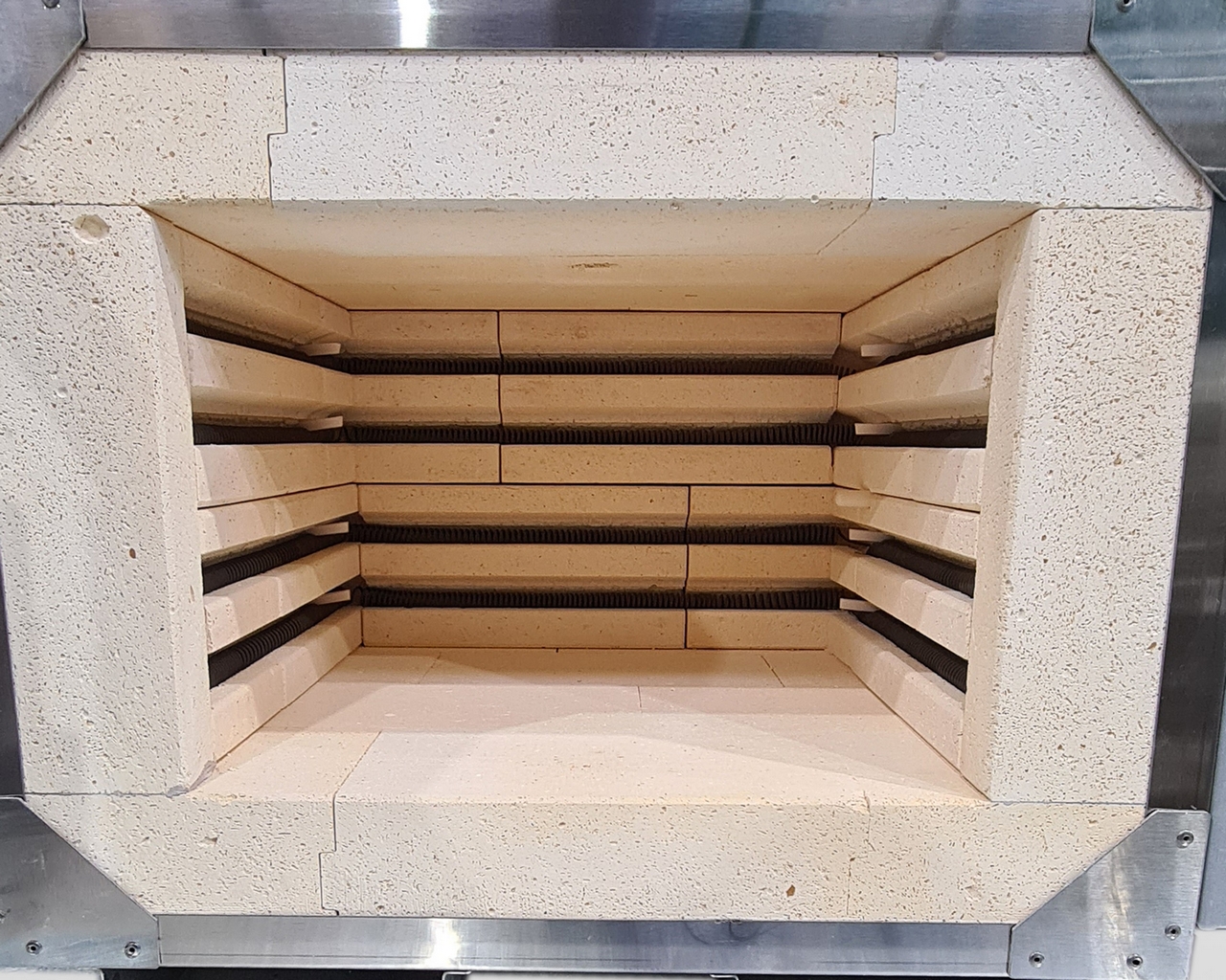 K4FL Small Kiln // Tetlow Kilns & Furnaces